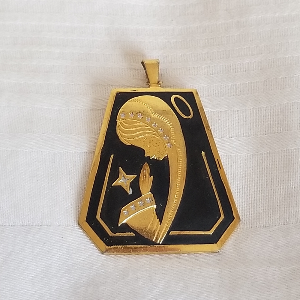 Vintage Gold Black Woman Praying Star Pendant - Gem